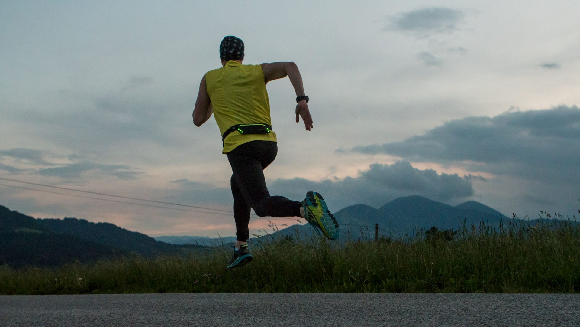 RUNNING BAGS Archives | Wheel Bee-Bee Seen-Bee Safe